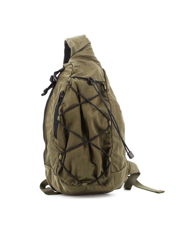 C.P. Company Army green nylon one shoulder backpack | 07CMAC199A005269G661